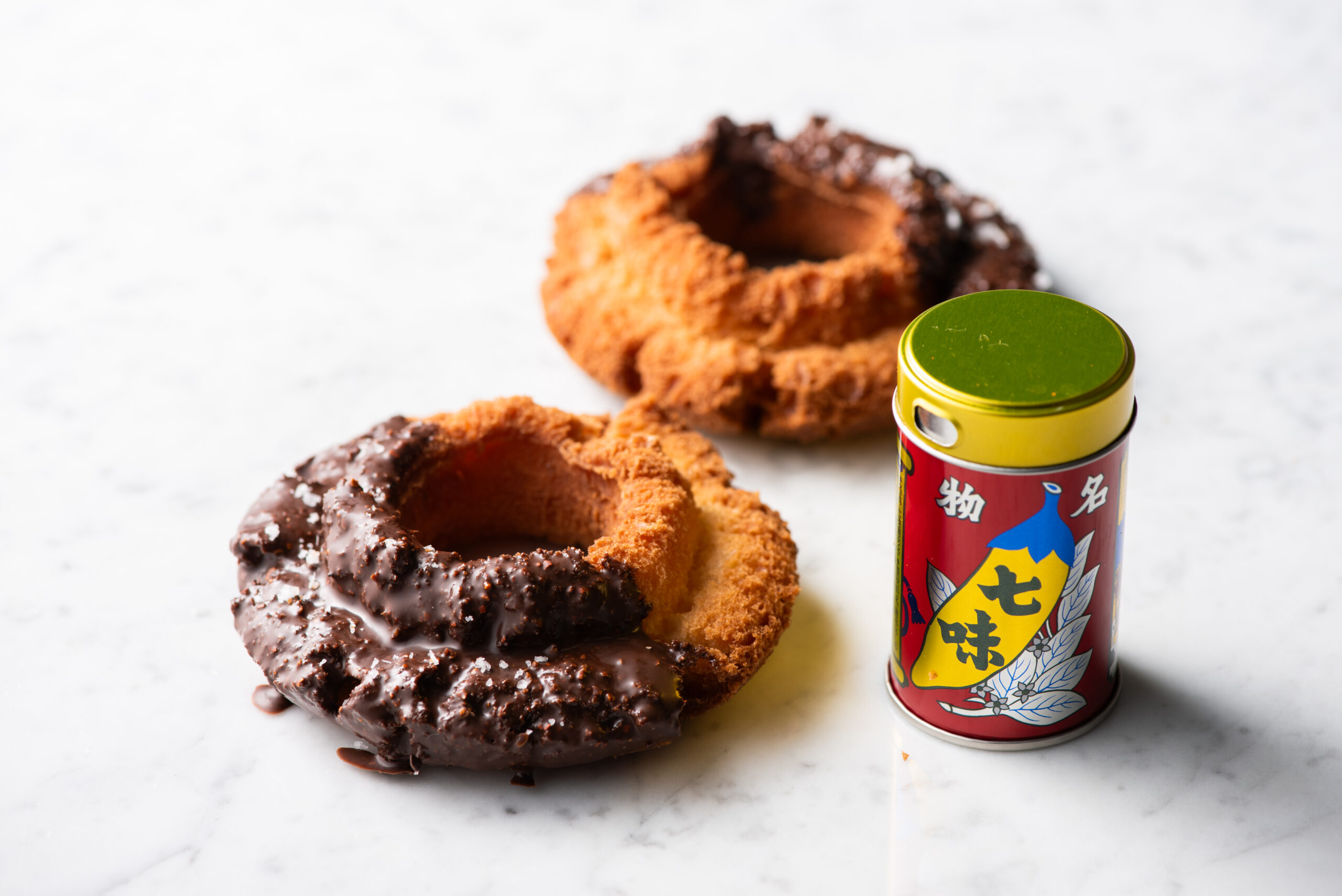 新商品！オールドファッション七味チョコ（八幡屋磯五郎の七味使用） | ウフフドーナチュ